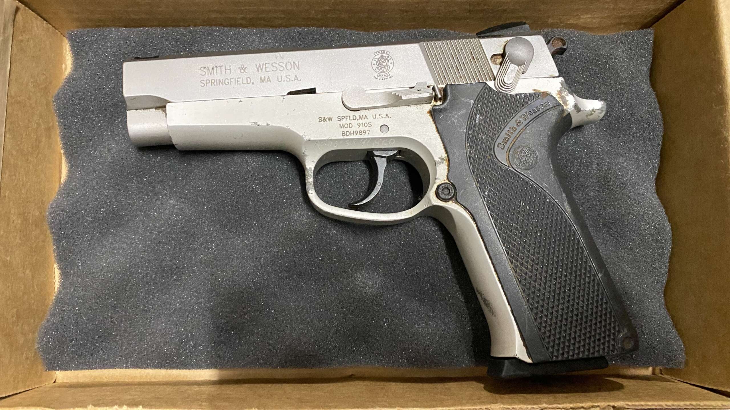 Smith & Wesson 910 9mm Luger 4″ Stainless – used - American Guns & Ammo